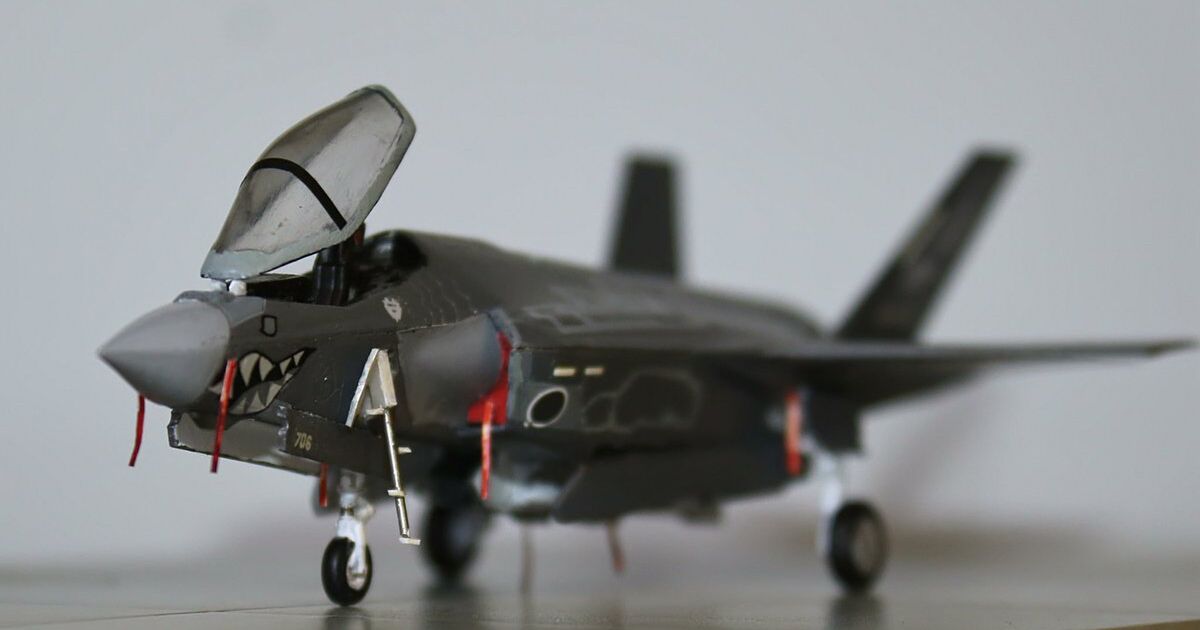 1/144 F-35A 302飛行隊 戦競 - Togetter