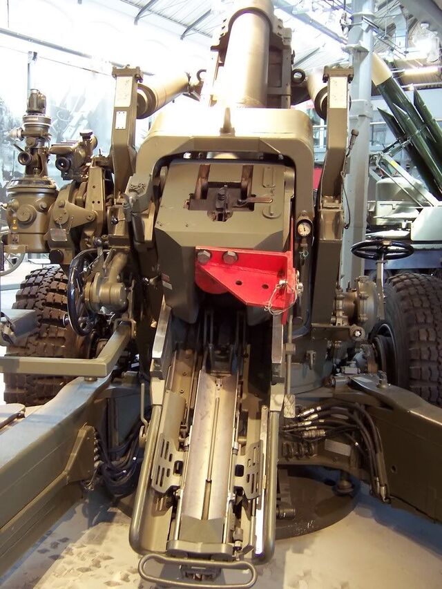 閉鎖機小話二本立て～155mm FH-70・FV4201チーフテンの120mm L11 - posfie